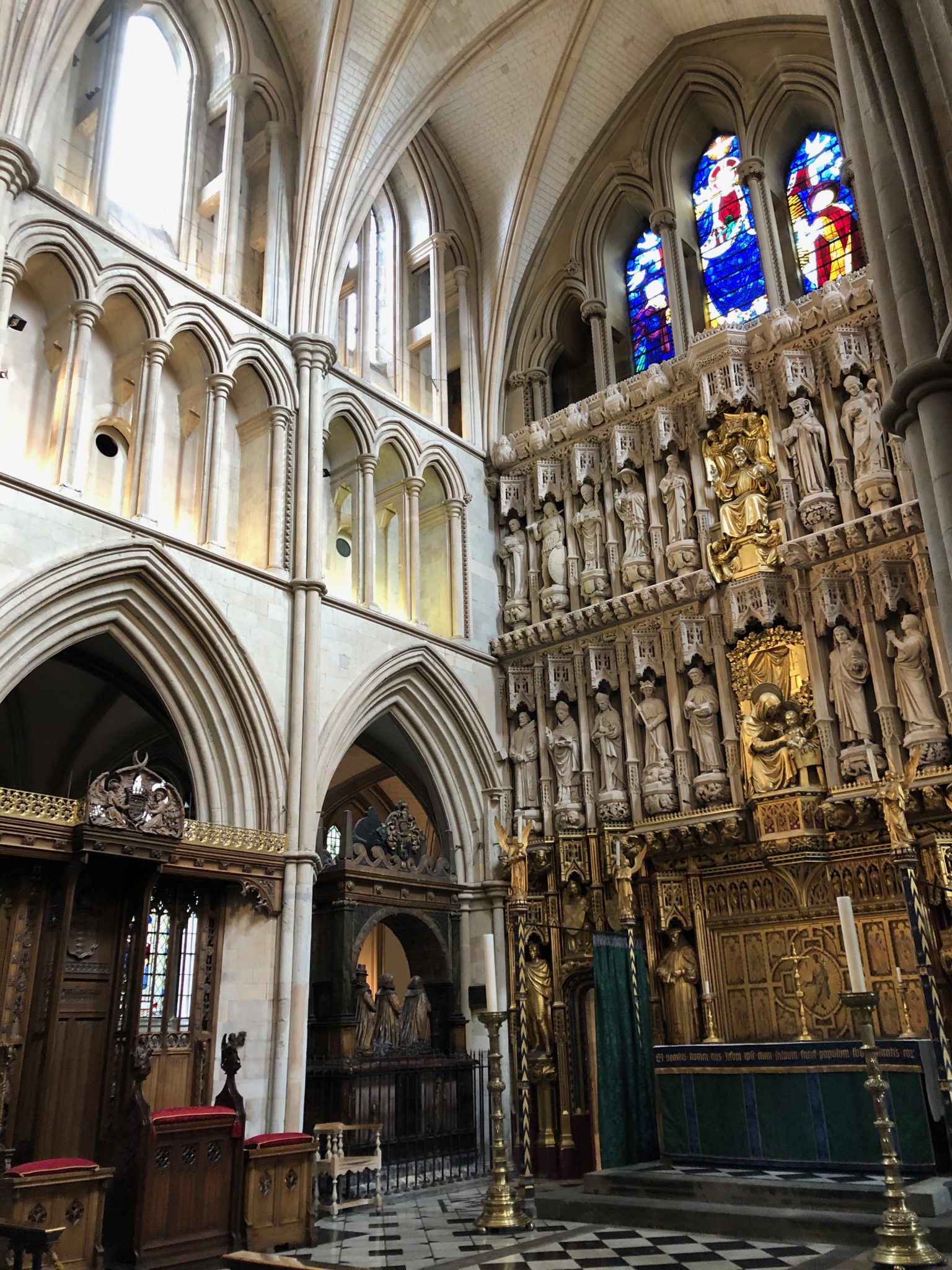 Southwark Cathedral, London - Books And Travel